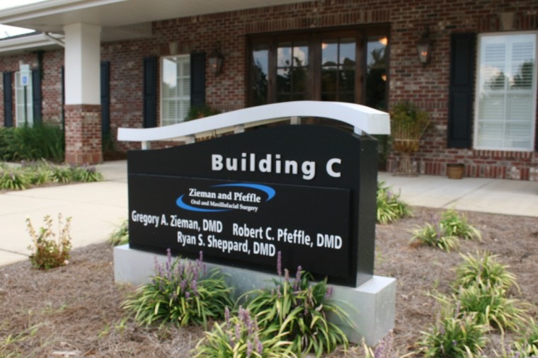 Monument Signs - Modern SignsModern Signs